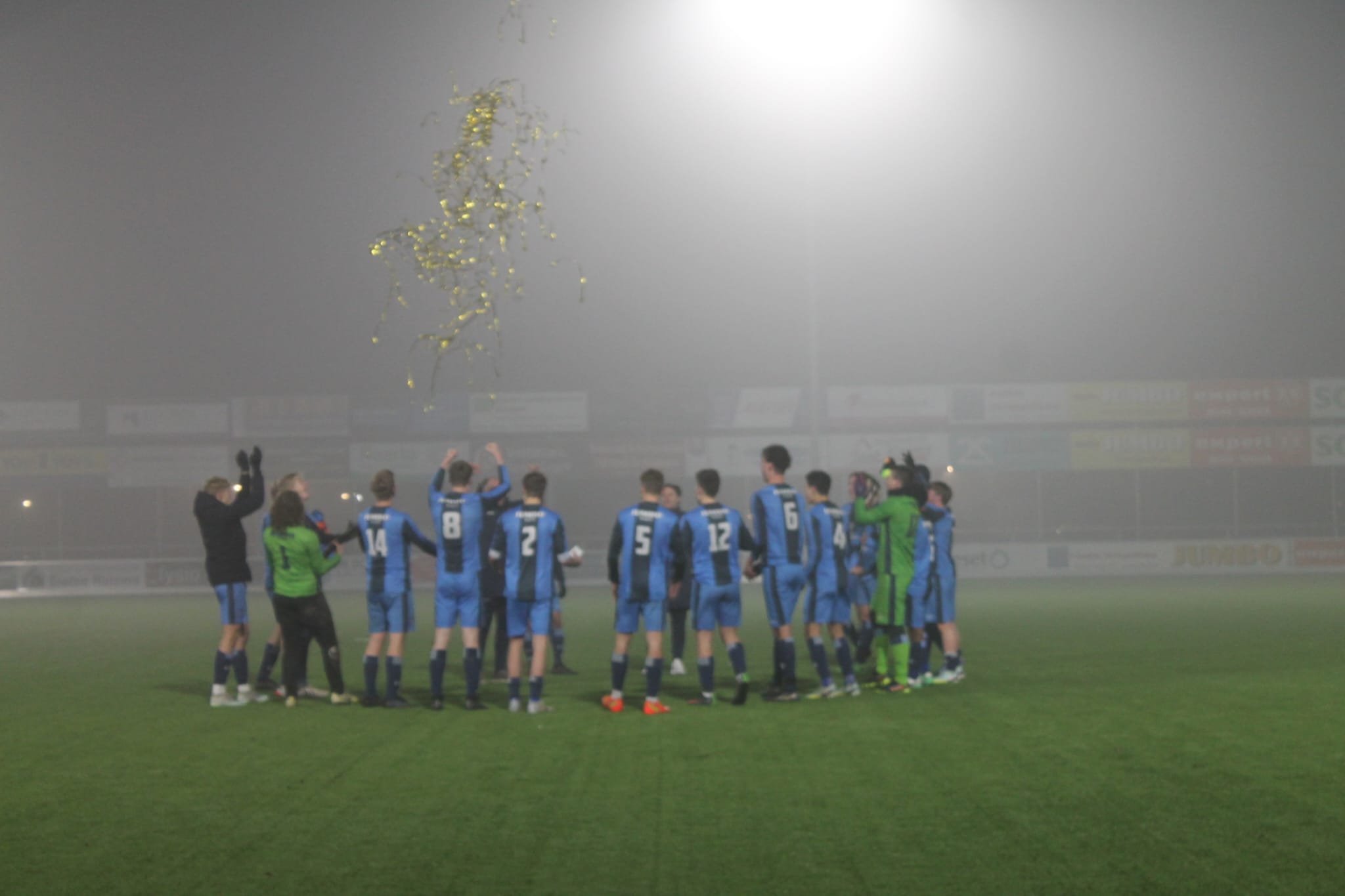 De vlag kan uit: FC Burgum JO19-1 promoveert naar de vierde divisie🏆 | Nieuws | FC Burgum